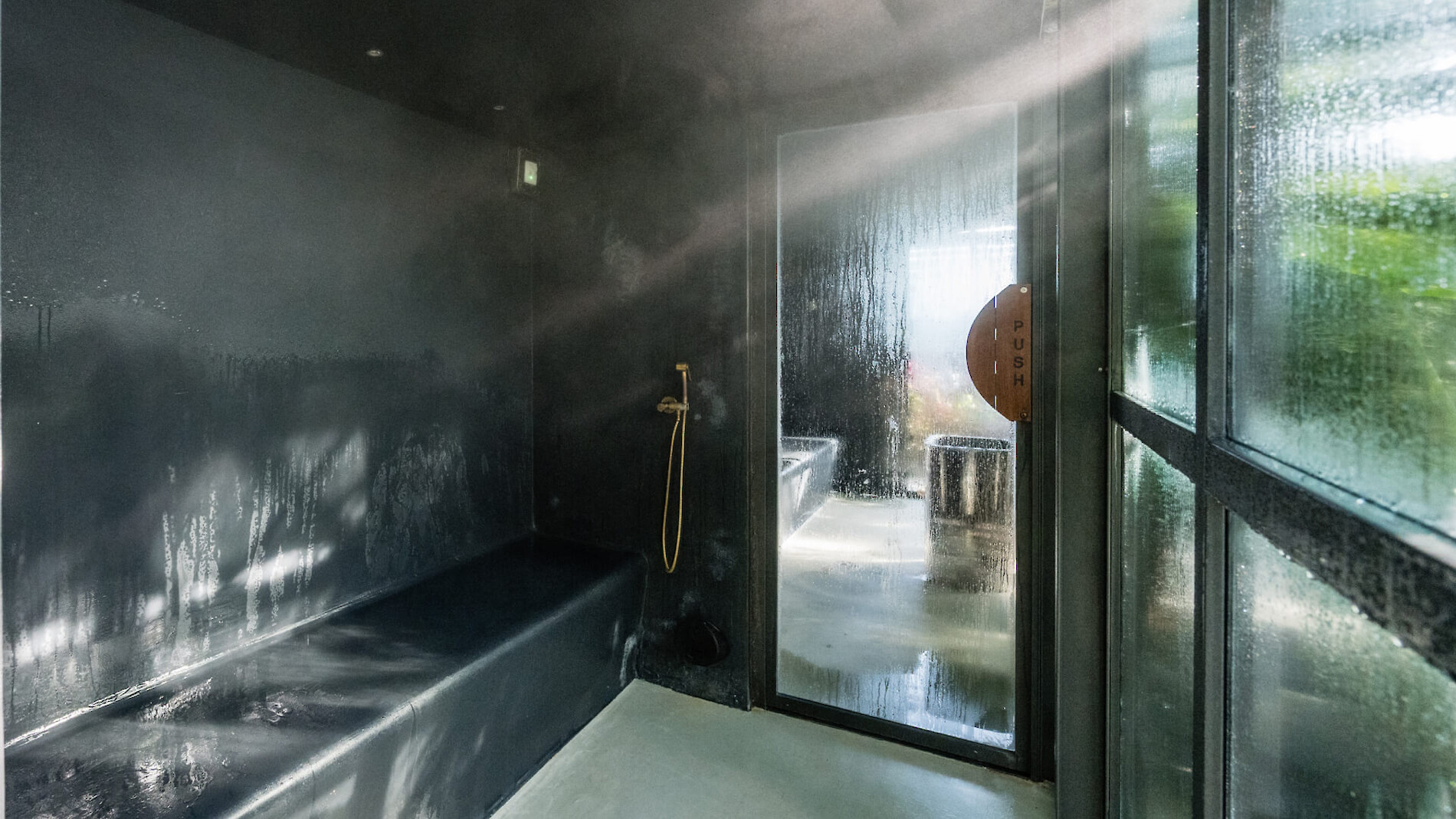 Swimming pools and spa | O28 Art Foundation